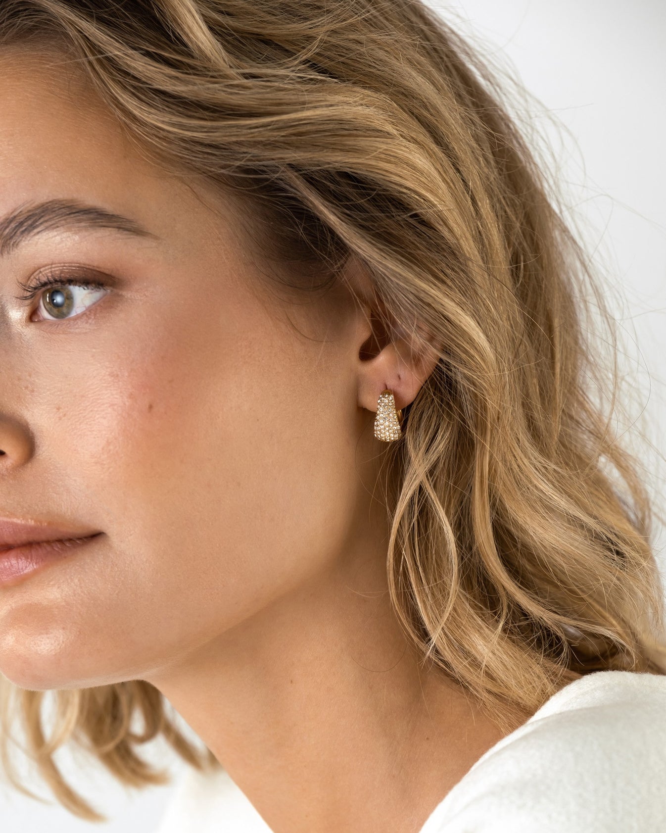 Treasure Gold Hoops Medium – Mockberg