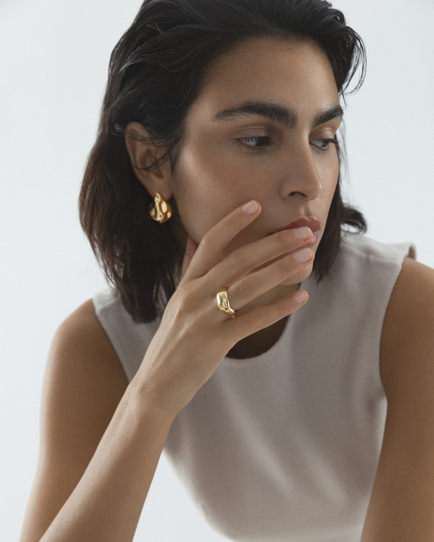 Wavy Bolded Large Gold Ring – Mockberg